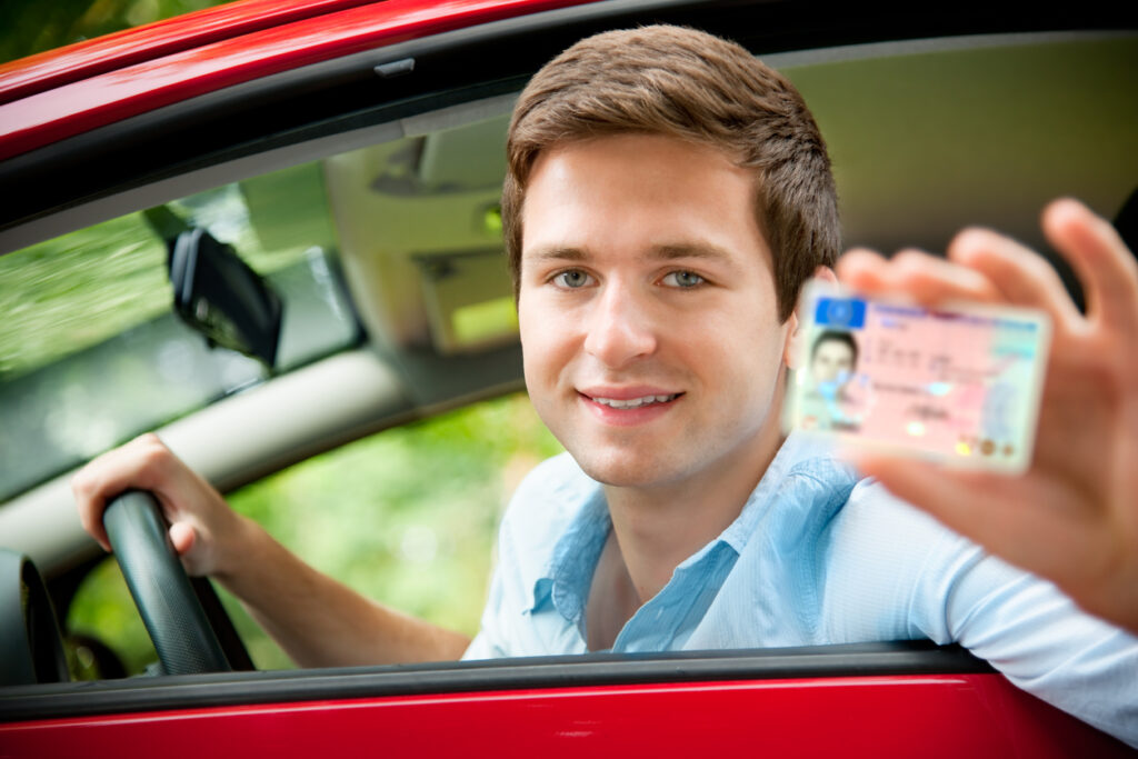 What Happens if You Get Pulled Over Without Your License on You ...